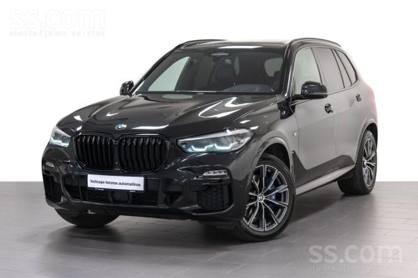 Black BMW X5 2021 in Riga, with an engine capacity of 3.00 L and mileage of 165 thousand km for 45500 €, photo 1 on AUTOMOTO.COM.LV
