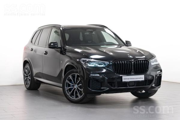 Black BMW X5 2021 in Riga, with an engine capacity of 3.00 L and mileage of 165 thousand km for 45500 €, photo 4 on AUTOMOTO.COM.LV