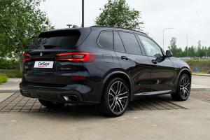 Black BMW X5 2021 in Vilnius, with an engine capacity of 2.99 L and mileage of 176 thousand km for 44000 €, photo 7 on AUTOMOTO.COM.LV
