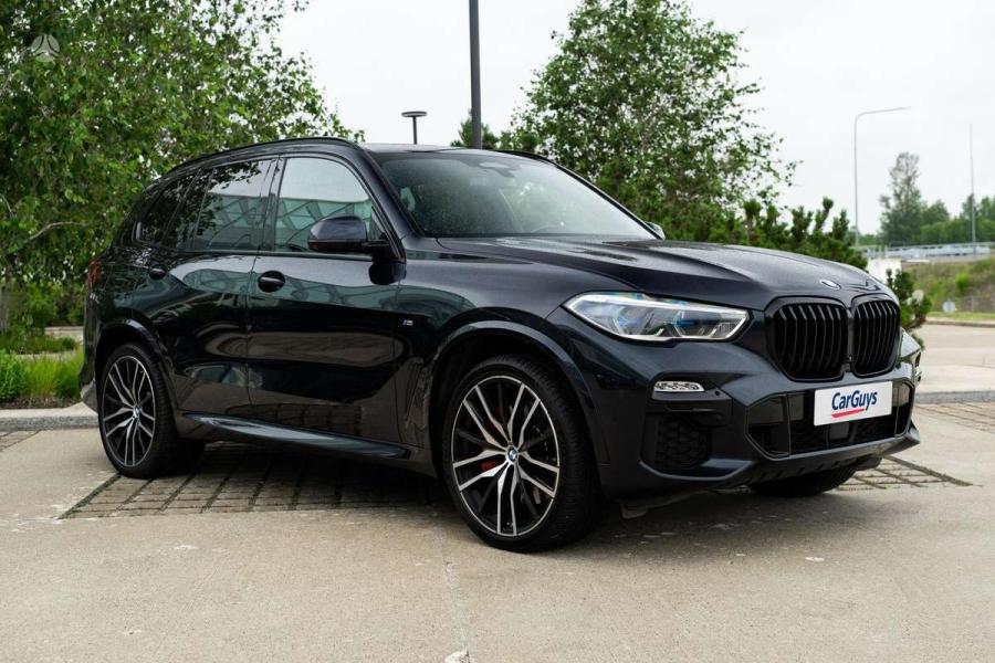 Black BMW X5 2021 in Vilnius, with an engine capacity of 2.99 L and mileage of 176 thousand km for 44000 €, photo 9 on AUTOMOTO.COM.LV
