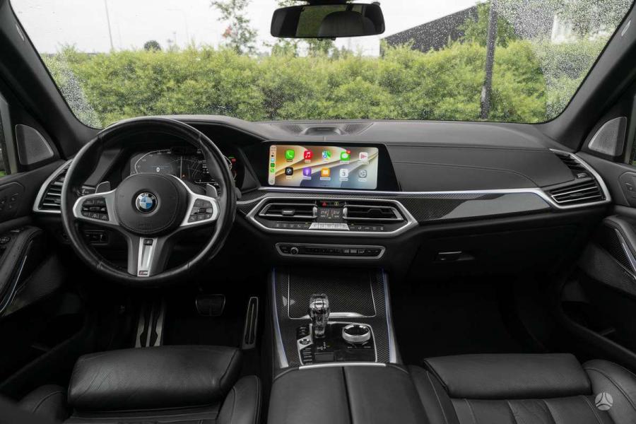 Black BMW X5 2021 in Vilnius, with an engine capacity of 2.99 L and mileage of 176 thousand km for 44000 €, photo 17 on AUTOMOTO.COM.LV