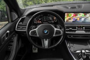 Black BMW X5 2021 in Vilnius, with an engine capacity of 2.99 L and mileage of 176 thousand km for 44000 €, photo 26 on AUTOMOTO.COM.LV