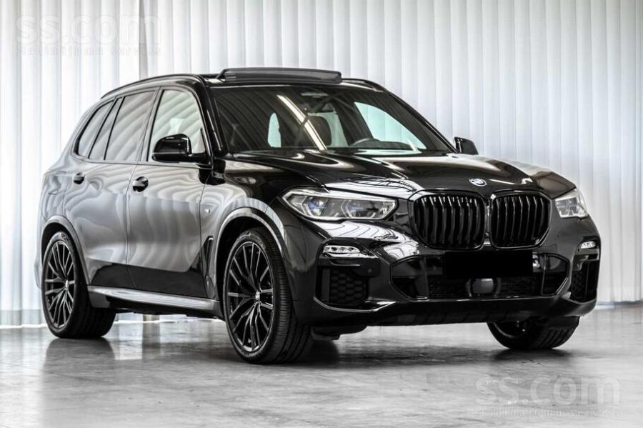 Melns BMW X5 2021 Tukums, ar dzinēja tilpumu 3.00 L un nobraukumu 0 tūkst. km par 57990 €, foto 3 vietnē AUTOMOTO.COM.LV