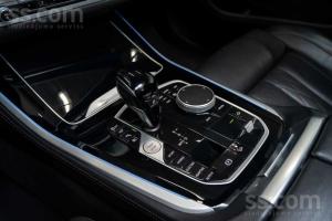 Melns BMW X5 2021 Tukums, ar dzinēja tilpumu 3.00 L un nobraukumu 0 tūkst. km par 57990 €, foto 9 vietnē AUTOMOTO.COM.LV