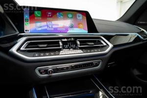 Melns BMW X5 2021 Tukums, ar dzinēja tilpumu 3.00 L un nobraukumu 0 tūkst. km par 57990 €, foto 10 vietnē AUTOMOTO.COM.LV