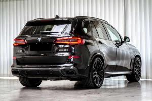Black BMW X5 2021 in Tukums, with an engine capacity of 3.00 L and mileage of 82 thousand km for 57990 €, photo 5 on AUTOMOTO.COM.LV