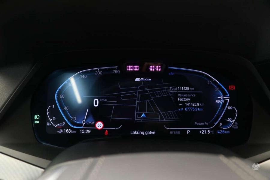 Black BMW X5 2021 in Vilnius, with an engine capacity of 3.00 L and mileage of 141 thousand km for 42490 €, photo 27 on AUTOMOTO.COM.LV