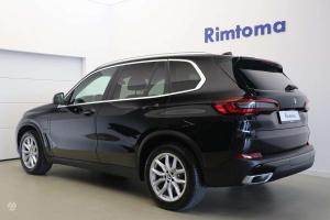 Melns BMW X5 2021 Viļņa, ar dzinēja tilpumu 3.00 L un nobraukumu 141 tūkst. km par 41990 €, foto 3 vietnē AUTOMOTO.COM.LV