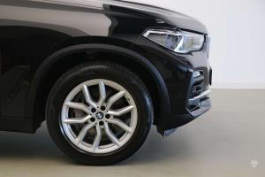 Melns BMW X5 2021 Viļņa, ar dzinēja tilpumu 3.00 L un nobraukumu 141 tūkst. km par 41990 €, foto 6 vietnē AUTOMOTO.COM.LV