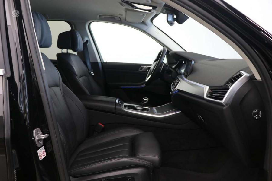 Melns BMW X5 2021 Viļņa, ar dzinēja tilpumu 3.00 L un nobraukumu 141 tūkst. km par 41990 €, foto 14 vietnē AUTOMOTO.COM.LV