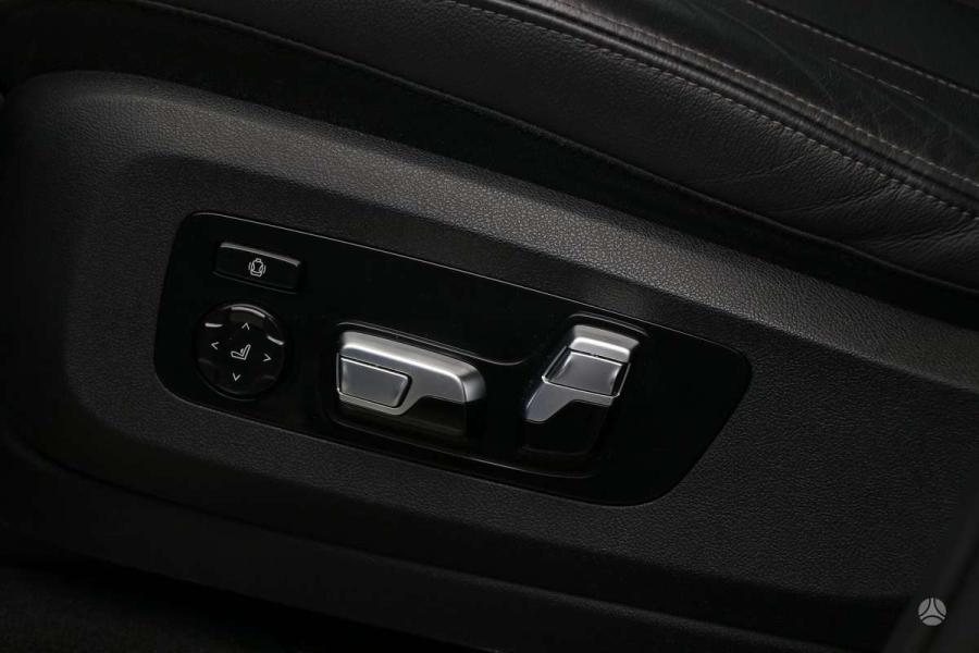 Melns BMW X5 2021 Viļņa, ar dzinēja tilpumu 3.00 L un nobraukumu 141 tūkst. km par 41990 €, foto 21 vietnē AUTOMOTO.COM.LV