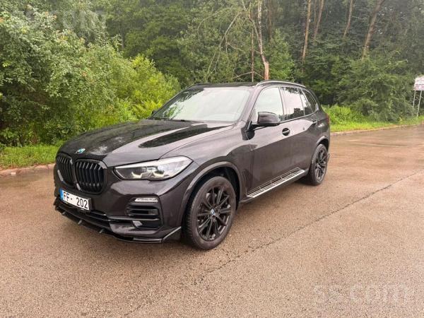 Melns BMW X5 2021 Rīga, ar dzinēja tilpumu 3.00 L un nobraukumu 130 tūkst. km par 47000 €, foto 5 vietnē AUTOMOTO.COM.LV