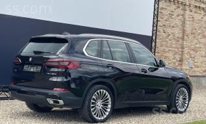 Melns BMW X5 2021 Rīga, ar dzinēja tilpumu 3.00 L un nobraukumu 115 tūkst. km par 41000 €, foto 5 vietnē AUTOMOTO.COM.LV