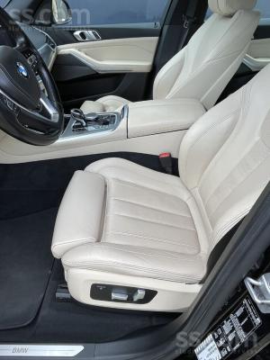 Melns BMW X5 2021 Rīga, ar dzinēja tilpumu 3.00 L un nobraukumu 115 tūkst. km par 41000 €, foto 10 vietnē AUTOMOTO.COM.LV