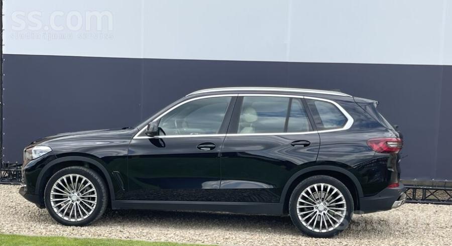 Melns BMW X5 2021 Rīga, ar dzinēja tilpumu 3.00 L un nobraukumu 115 tūkst. km par 41000 €, foto 13 vietnē AUTOMOTO.COM.LV