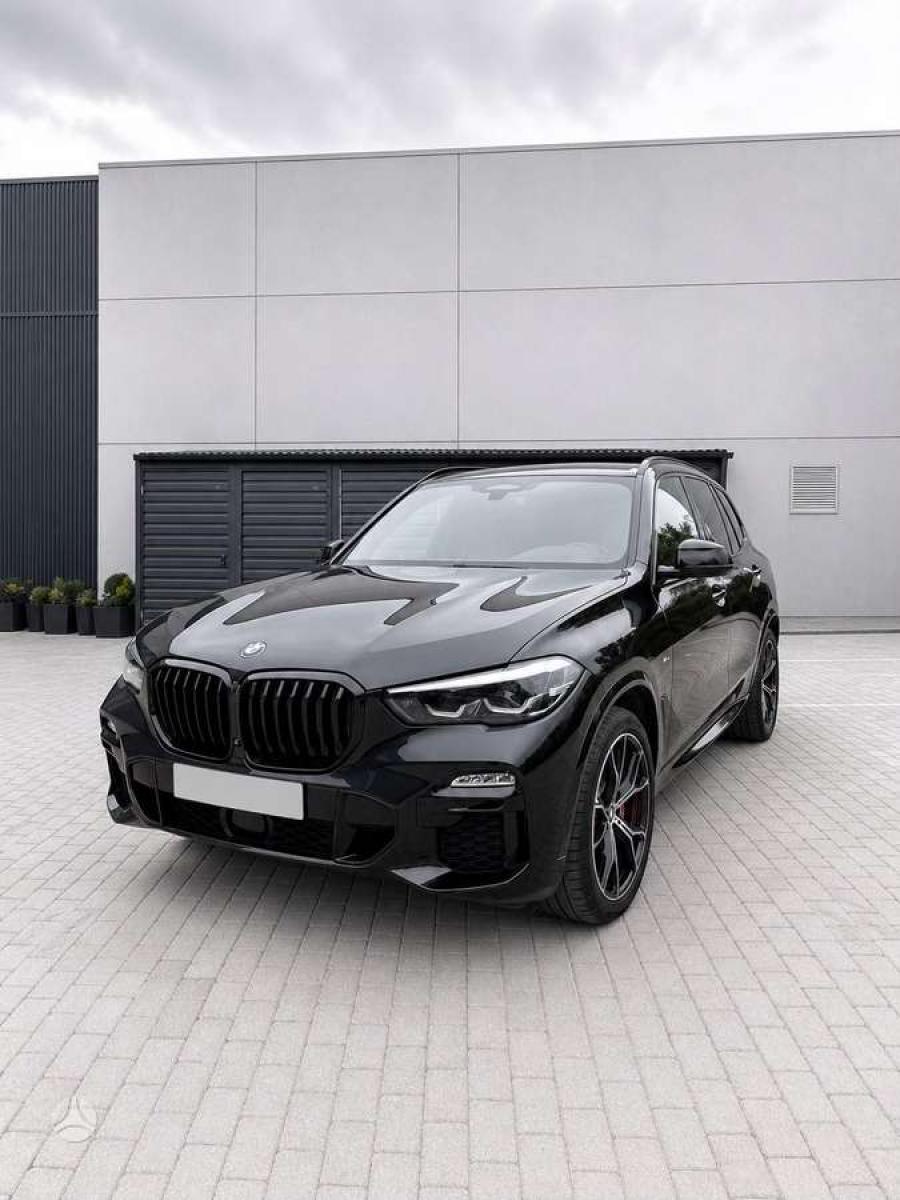 Melns BMW X5 2021 Palanga, ar dzinēja tilpumu 2.99 L un nobraukumu 78 tūkst. km par 45900 €, foto 1 vietnē AUTOMOTO.COM.LV