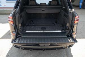 Black BMW X5 2021 in Vilnius, with an engine capacity of 3.00 L and mileage of 137 thousand km for 49999 €, photo 42 on AUTOMOTO.COM.LV