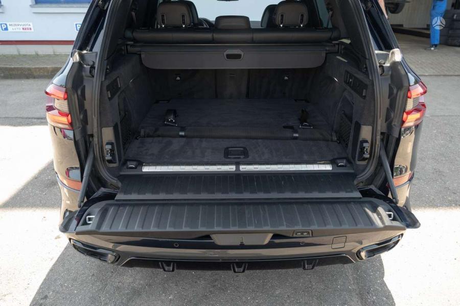 Black BMW X5 2021 in Vilnius, with an engine capacity of 3.00 L and mileage of 137 thousand km for 49999 €, photo 42 on AUTOMOTO.COM.LV
