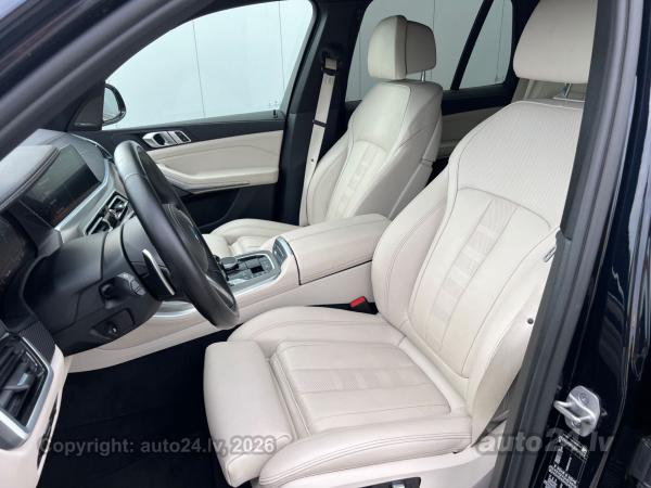 Melns BMW X5 2021 Tallina, ar dzinēja tilpumu 3.00 L un nobraukumu 114 tūkst. km par 63000 €, foto 9 vietnē AUTOMOTO.COM.LV