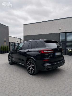 Black BMW X5 2021 in Siauliai, with an engine capacity of 3.00 L and mileage of 78 thousand km for 44000 €, photo 6 on AUTOMOTO.COM.LV