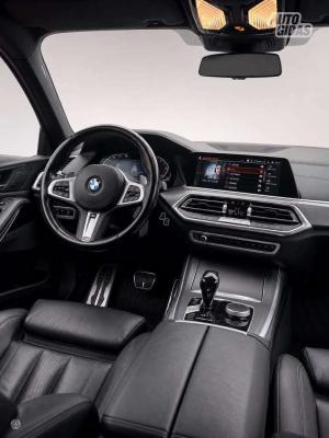 Black BMW X5 2021 in Siauliai, with an engine capacity of 3.00 L and mileage of 78 thousand km for 44000 €, photo 10 on AUTOMOTO.COM.LV