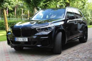 Black BMW X5 2021 in Riga, with an engine capacity of 3.00 L and mileage of 91 thousand km for 49990 €, photo 7 on AUTOMOTO.COM.LV