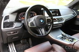 Black BMW X5 2021 in Riga, with an engine capacity of 3.00 L and mileage of 91 thousand km for 49990 €, photo 9 on AUTOMOTO.COM.LV