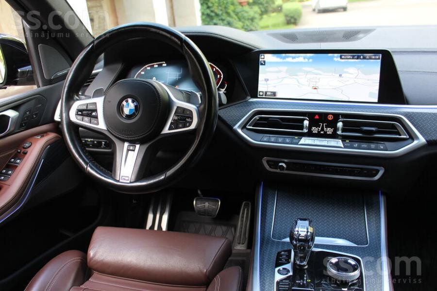 Black BMW X5 2021 in Riga, with an engine capacity of 3.00 L and mileage of 91 thousand km for 49990 €, photo 12 on AUTOMOTO.COM.LV