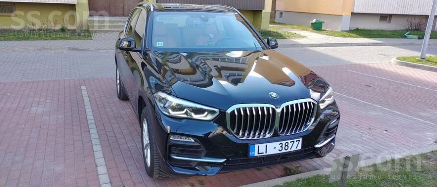 Melns BMW X5 2021 Liepāja, ar dzinēja tilpumu 3.00 L un nobraukumu 11 tūkst. km par 55000 €, foto 3 vietnē AUTOMOTO.COM.LV