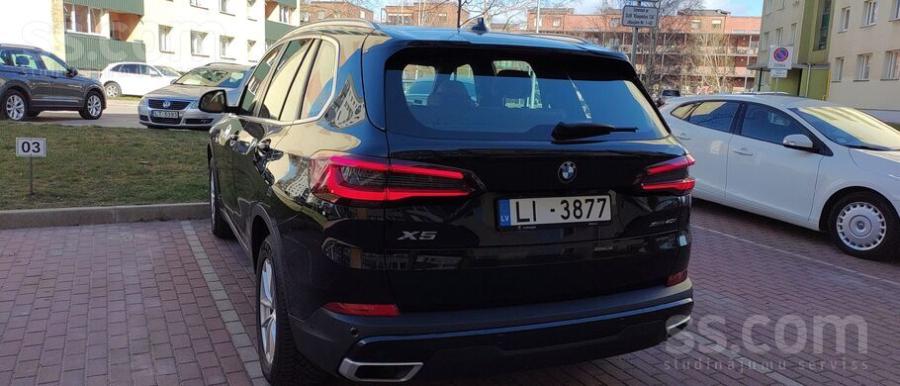 Melns BMW X5 2021 Liepāja, ar dzinēja tilpumu 3.00 L un nobraukumu 11 tūkst. km par 55000 €, foto 5 vietnē AUTOMOTO.COM.LV