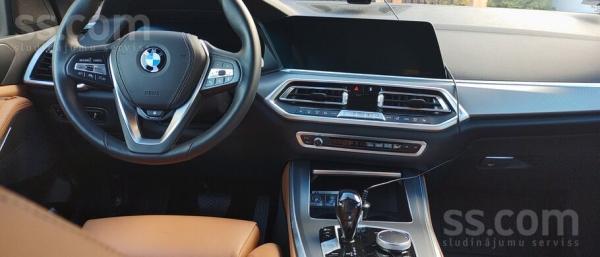 Black BMW X5 2021 in Liepaja, with an engine capacity of 3.00 L and mileage of 11 thousand km for 55000 €, photo 5 on AUTOMOTO.COM.LV
