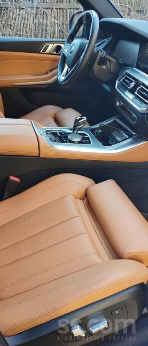 Melns BMW X5 2021 Liepāja, ar dzinēja tilpumu 3.00 L un nobraukumu 11 tūkst. km par 55000 €, foto 9 vietnē AUTOMOTO.COM.LV