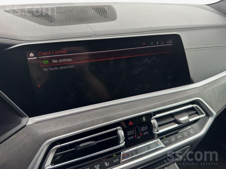 Black BMW X5 2021 in Riga, with an engine capacity of 3.00 L and mileage of 102 thousand km for 49900 €, photo 12 on AUTOMOTO.COM.LV