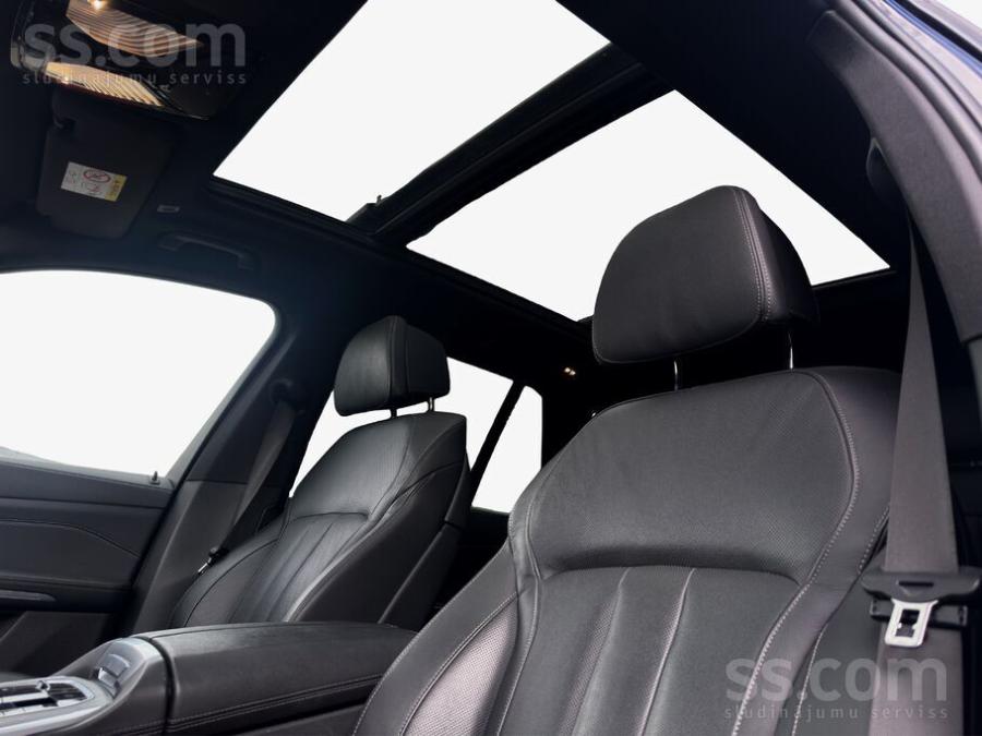 Black BMW X5 2021 in Riga, with an engine capacity of 3.00 L and mileage of 102 thousand km for 49900 €, photo 16 on AUTOMOTO.COM.LV