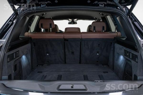 Black BMW X5 2021 in Riga, with an engine capacity of 3.00 L and mileage of 109 thousand km for 41500 €, photo 9 on AUTOMOTO.COM.LV