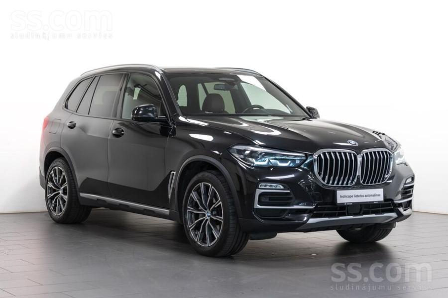 Black BMW X5 2021 in Riga, with an engine capacity of 3.00 L and mileage of 109 thousand km for 41500 €, photo 18 on AUTOMOTO.COM.LV