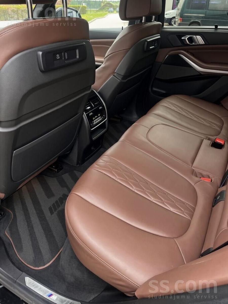 Black BMW X5 2021 in Riga, with an engine capacity of 4.40 L and mileage of 89 thousand km for 53900 €, photo 11 on AUTOMOTO.COM.LV