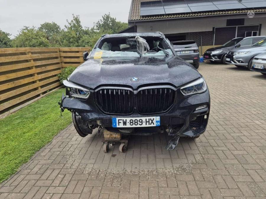Melns BMW X5 2021 Kauņa, ar dzinēja tilpumu 3.00 L un nobraukumu 156 tūkst. km par 12500 €, foto 6 vietnē AUTOMOTO.COM.LV
