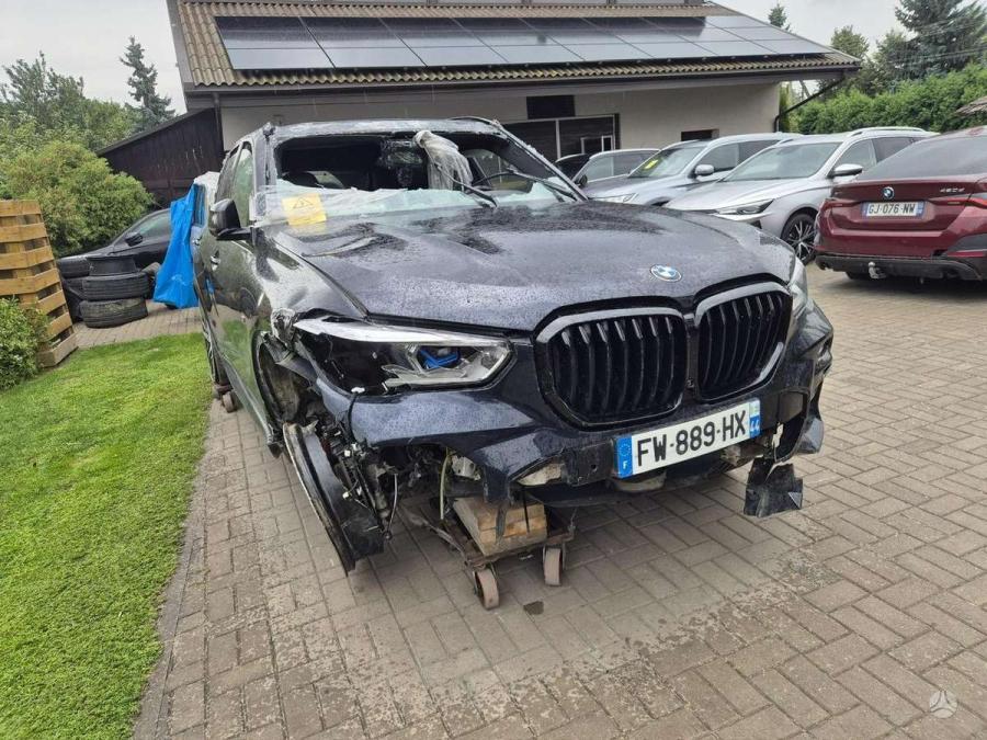 Melns BMW X5 2021 Kauņa, ar dzinēja tilpumu 3.00 L un nobraukumu 156 tūkst. km par 12500 €, foto 22 vietnē AUTOMOTO.COM.LV