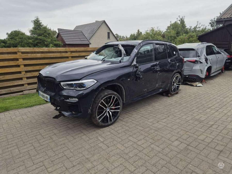 Melns BMW X5 2021 Kauņa, ar dzinēja tilpumu 3.00 L un nobraukumu 156 tūkst. km par 12500 €, foto 29 vietnē AUTOMOTO.COM.LV
