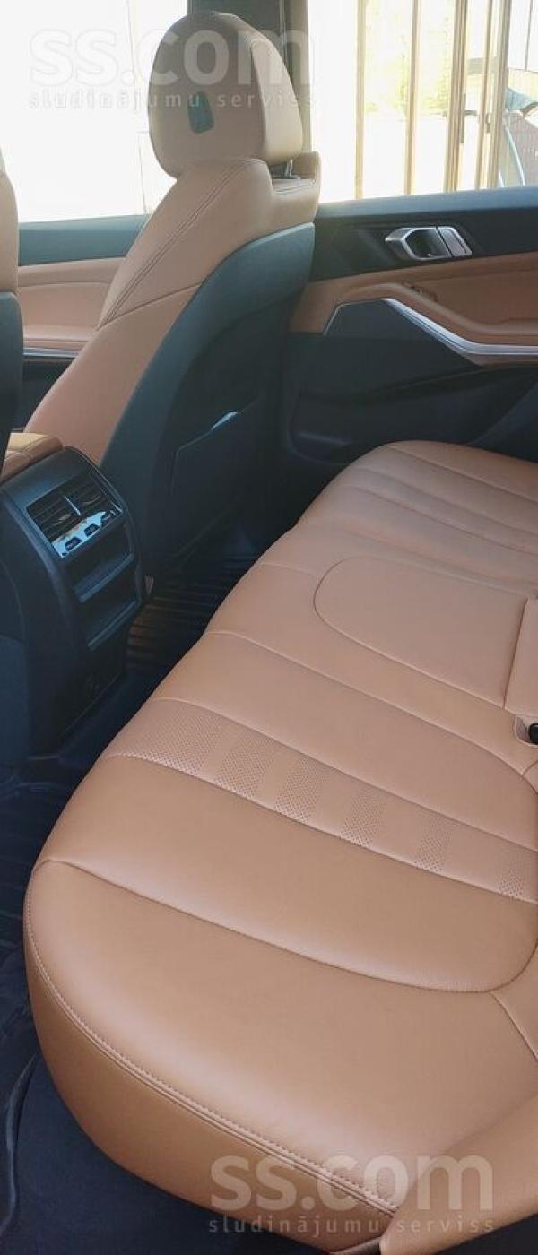 Black BMW X5 2021 in Liepaja, with an engine capacity of 3.00 L and mileage of 11 thousand km for 49500 €, photo 9 on AUTOMOTO.COM.LV