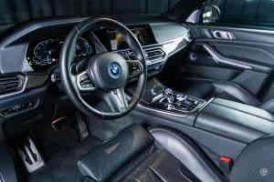 Black BMW X5 2021 in Vilnius, with an engine capacity of 3.00 L and mileage of 58 thousand km for 59999 €, photo 19 on AUTOMOTO.COM.LV