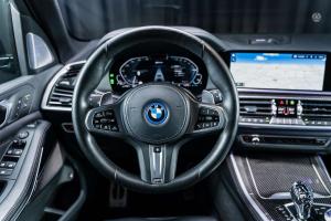 Black BMW X5 2021 in Vilnius, with an engine capacity of 3.00 L and mileage of 58 thousand km for 59999 €, photo 20 on AUTOMOTO.COM.LV