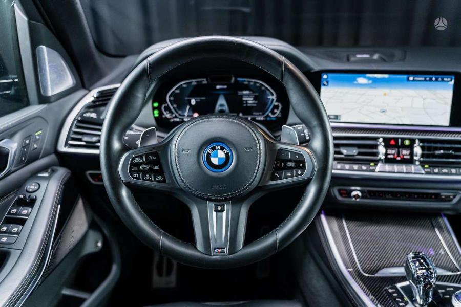 Black BMW X5 2021 in Vilnius, with an engine capacity of 3.00 L and mileage of 58 thousand km for 59999 €, photo 20 on AUTOMOTO.COM.LV