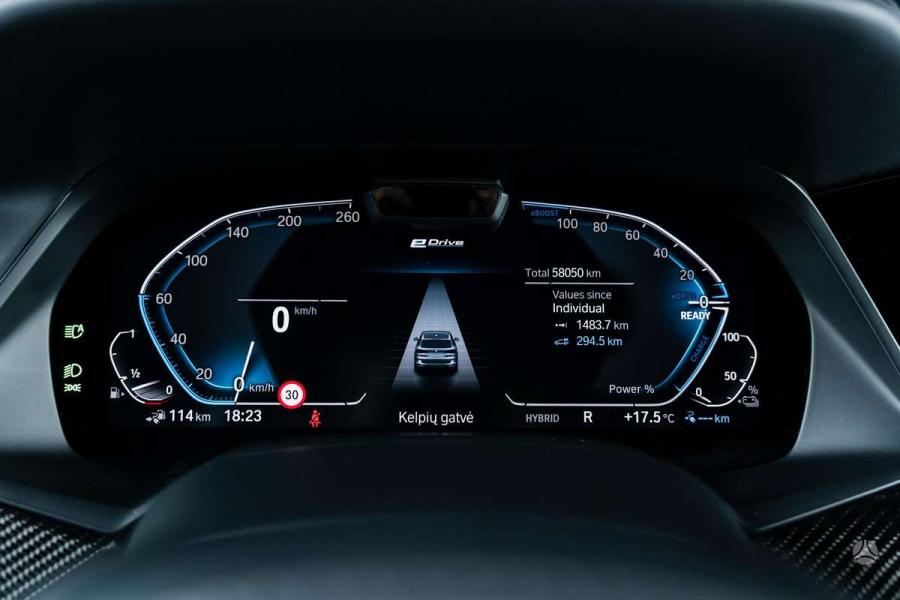 Black BMW X5 2021 in Vilnius, with an engine capacity of 3.00 L and mileage of 58 thousand km for 59999 €, photo 22 on AUTOMOTO.COM.LV