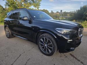 Black BMW X5 2021 in Taurage, with an engine capacity of 2.99 L and mileage of 215 thousand km for 30900 €, photo 7 on AUTOMOTO.COM.LV