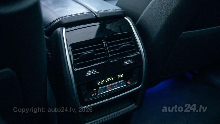 Melns BMW X5 2021 Tallina, ar dzinēja tilpumu 4.40 L un nobraukumu 73 tūkst. km par 57000 €, foto 13 vietnē AUTOMOTO.COM.LV