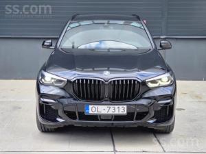 Black BMW X5 2021 in Riga, with an engine capacity of 3.00 L and mileage of 83 thousand km for 42000 €, photo 6 on AUTOMOTO.COM.LV