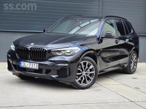 Black BMW X5 2021 in Riga, with an engine capacity of 3.00 L and mileage of 83 thousand km for 42000 €, photo 8 on AUTOMOTO.COM.LV