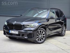 Black BMW X5 2021 in Riga, with an engine capacity of 3.00 L and mileage of 83 thousand km for 42000 €, photo 9 on AUTOMOTO.COM.LV